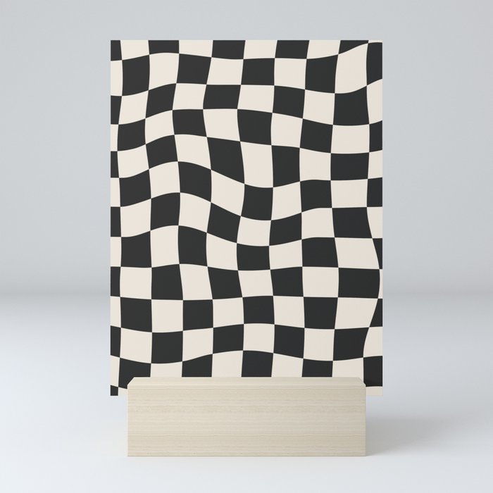 wavy checkered pattern illusion