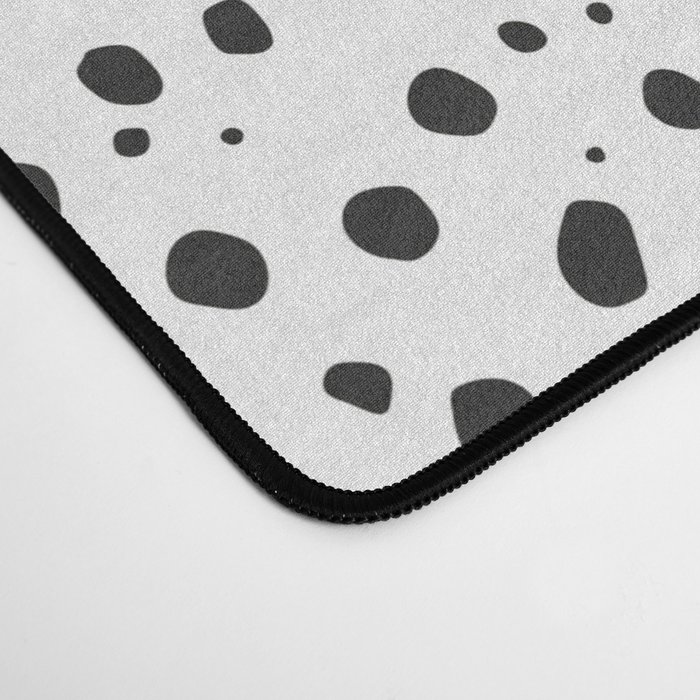 polka dot mat